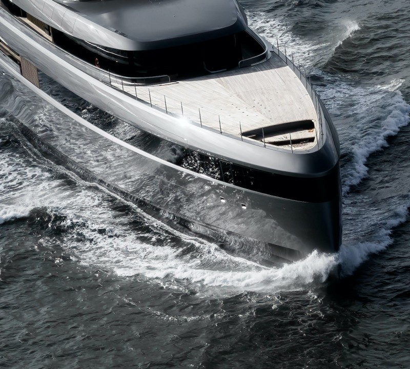 Yacht OBSIDIAN, Feadship | CHARTERWORLD Luxury Superyacht Charters
